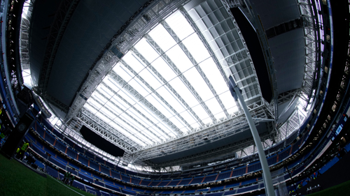 'Spectacular atmosphere' as Real Madrid close new Bernabeu roof for ...