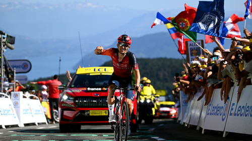 World champion turned domestique Kwiatkowski shows his class again ...