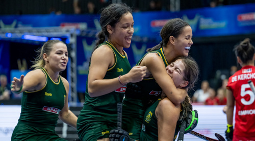 Stunning display puts South African women in World Cup semis | SuperSport