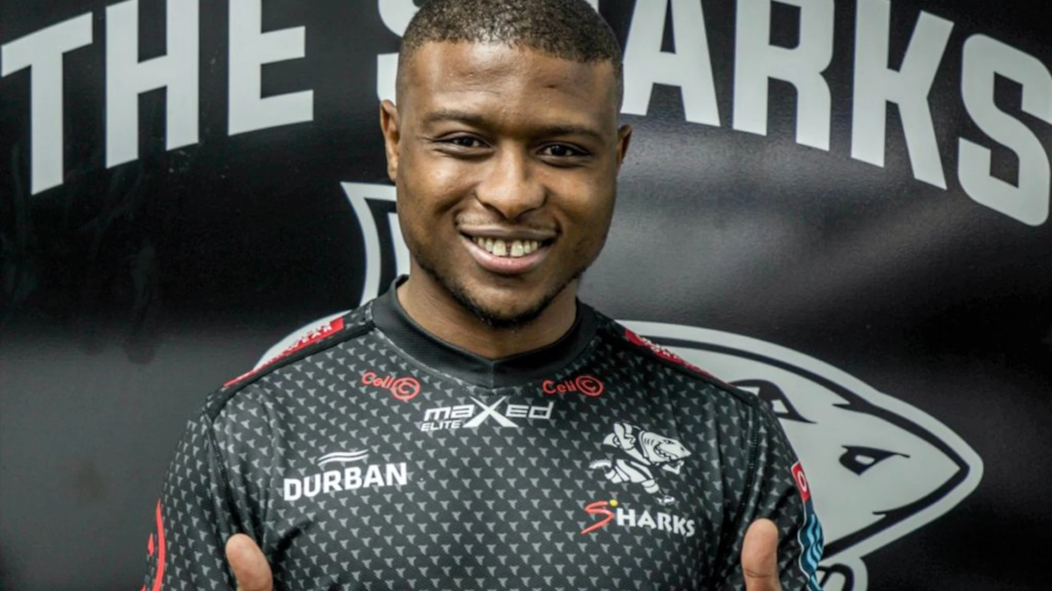 Dyantyi makes first Sharks start in historic London game | SuperSport