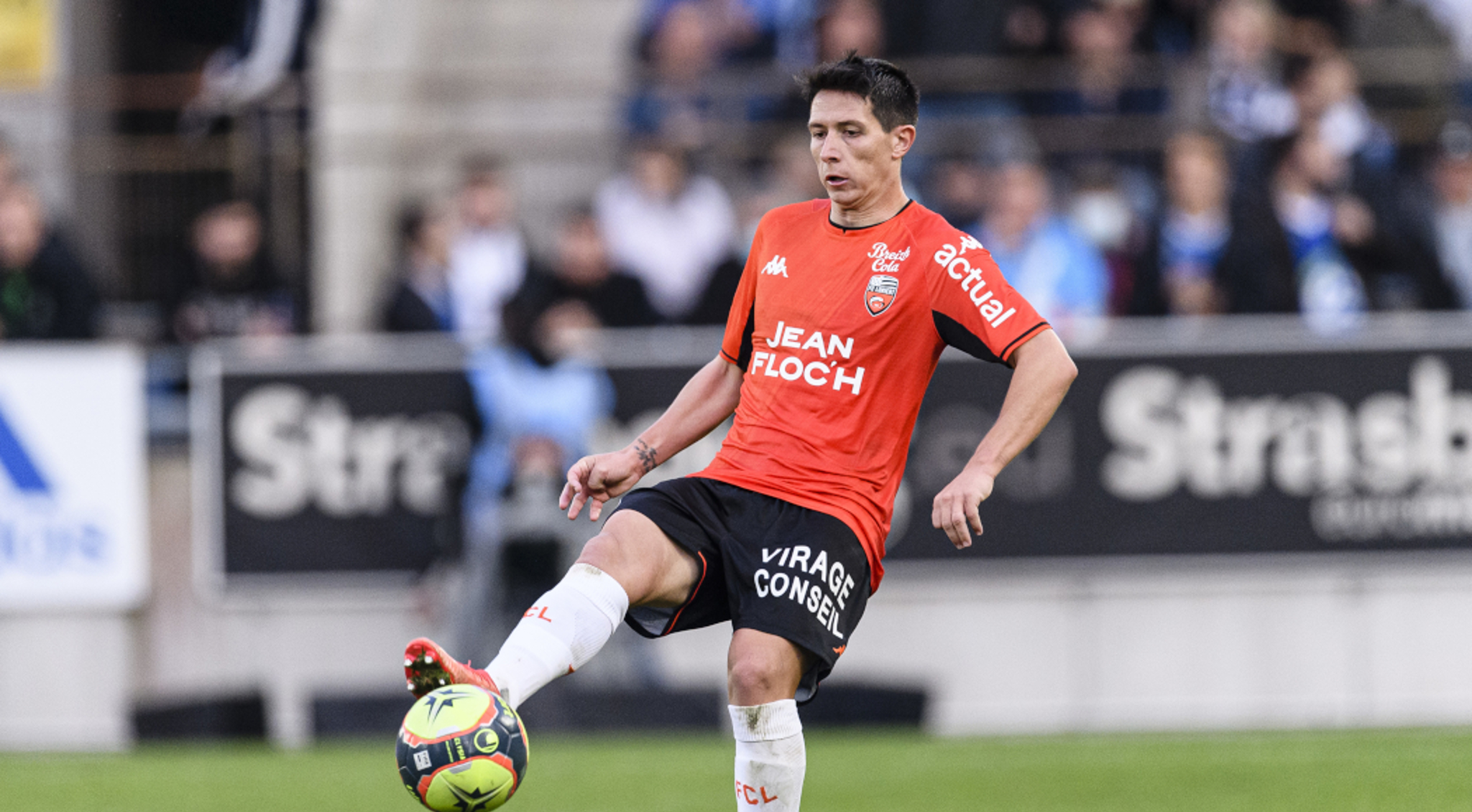 High-flying Lorient lose skipper Abergel to broken arm | SuperSport