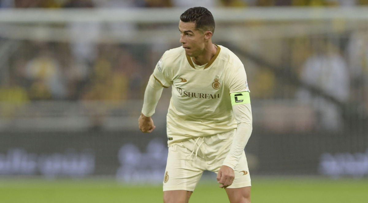 Ronaldo hands teammate winning penalty as gesture of respect | SuperSport