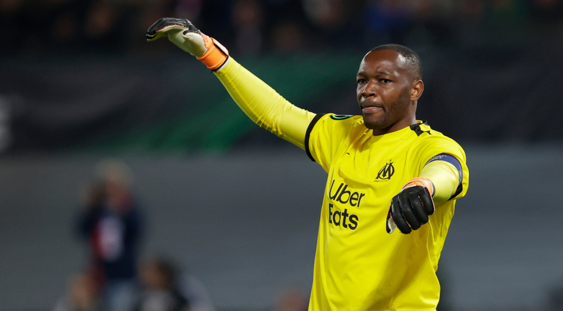 Veteran France keeper Mandanda set for Rennes after Marseille exit ...
