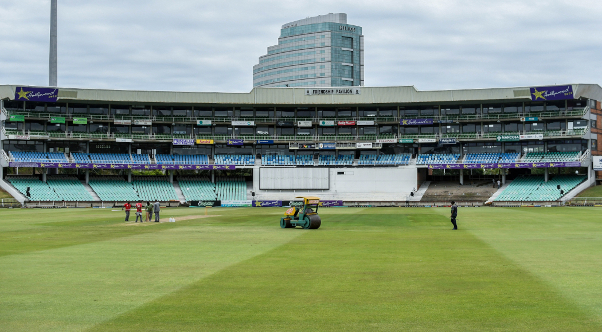 Hollywoodbets Kingsmead Stadium to host Comrades Marathon finish ...