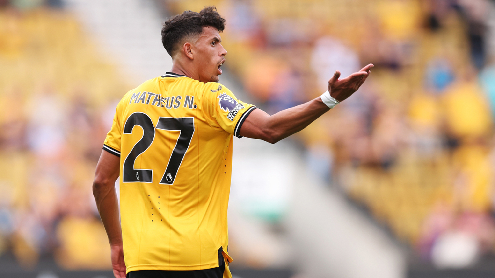 Wolves' O'Neil expects midfielder Nunes to stay at club | SuperSport